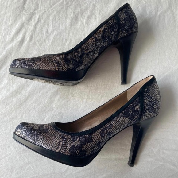 Bandolino | Shoes | Lovely Flower Pattern Heels | Poshmark